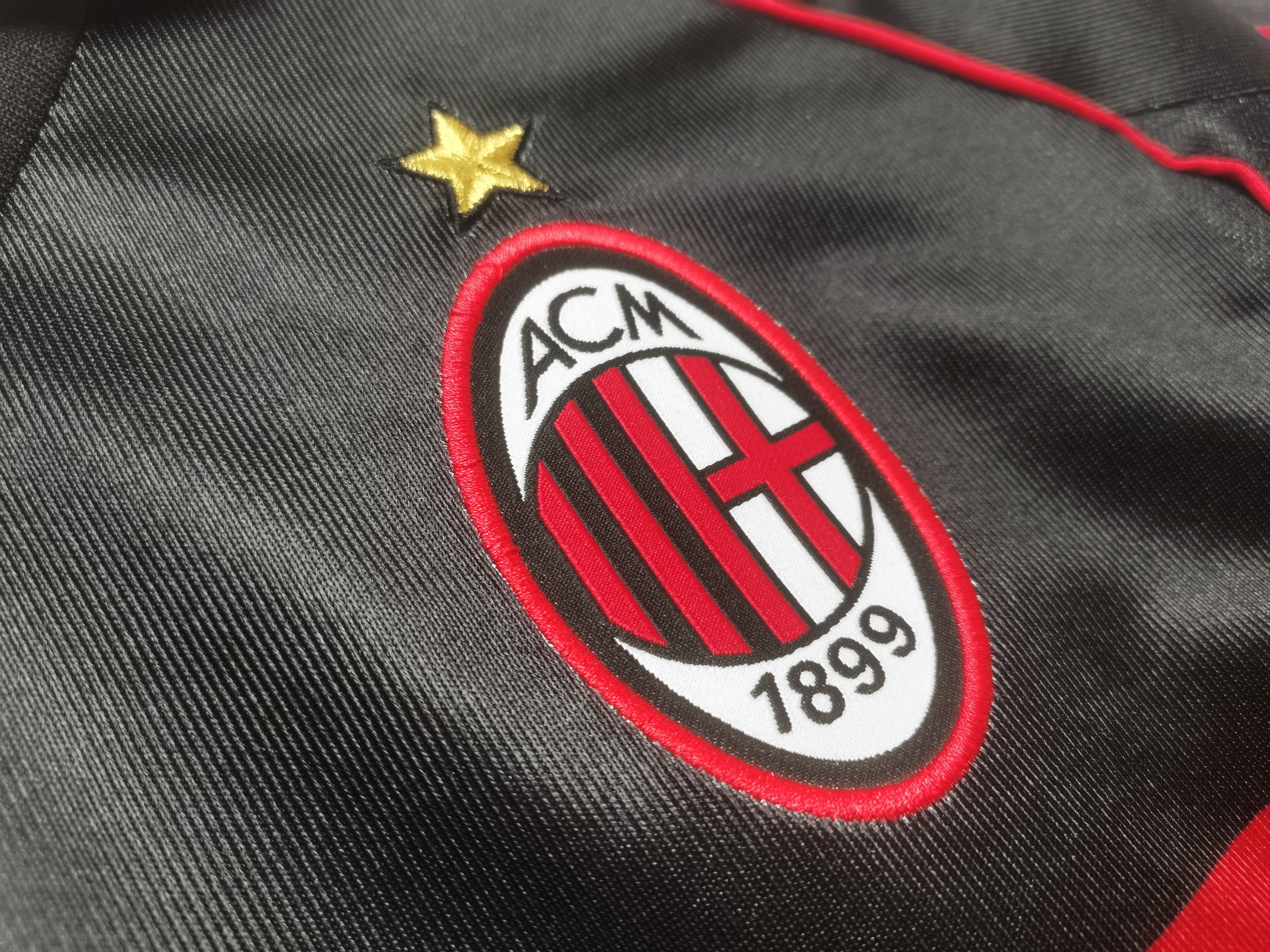 Retro 1998-99 AC Milan Third Kit – sanbaer