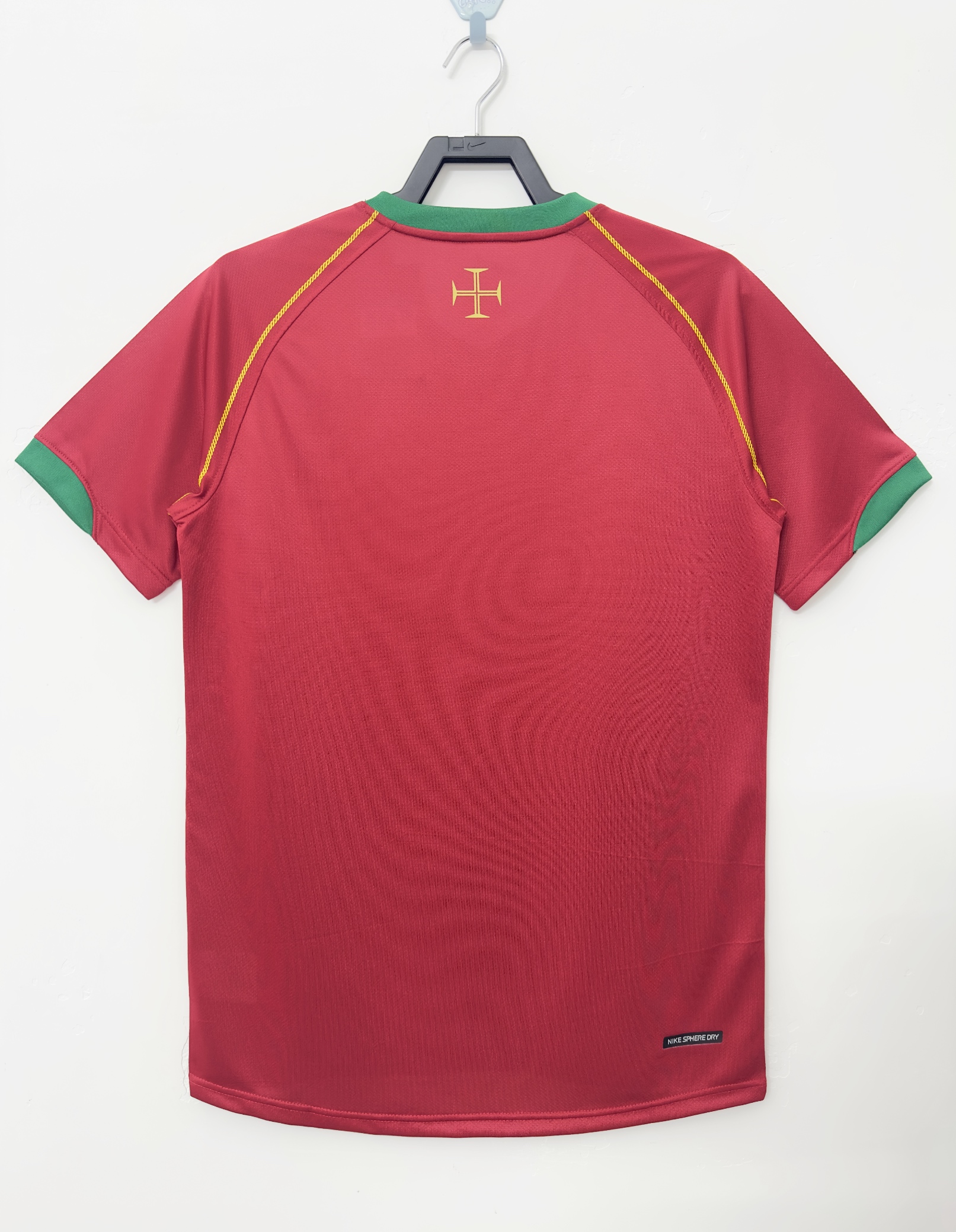 Retro 2006 Portugal Home Kit – sanbaer