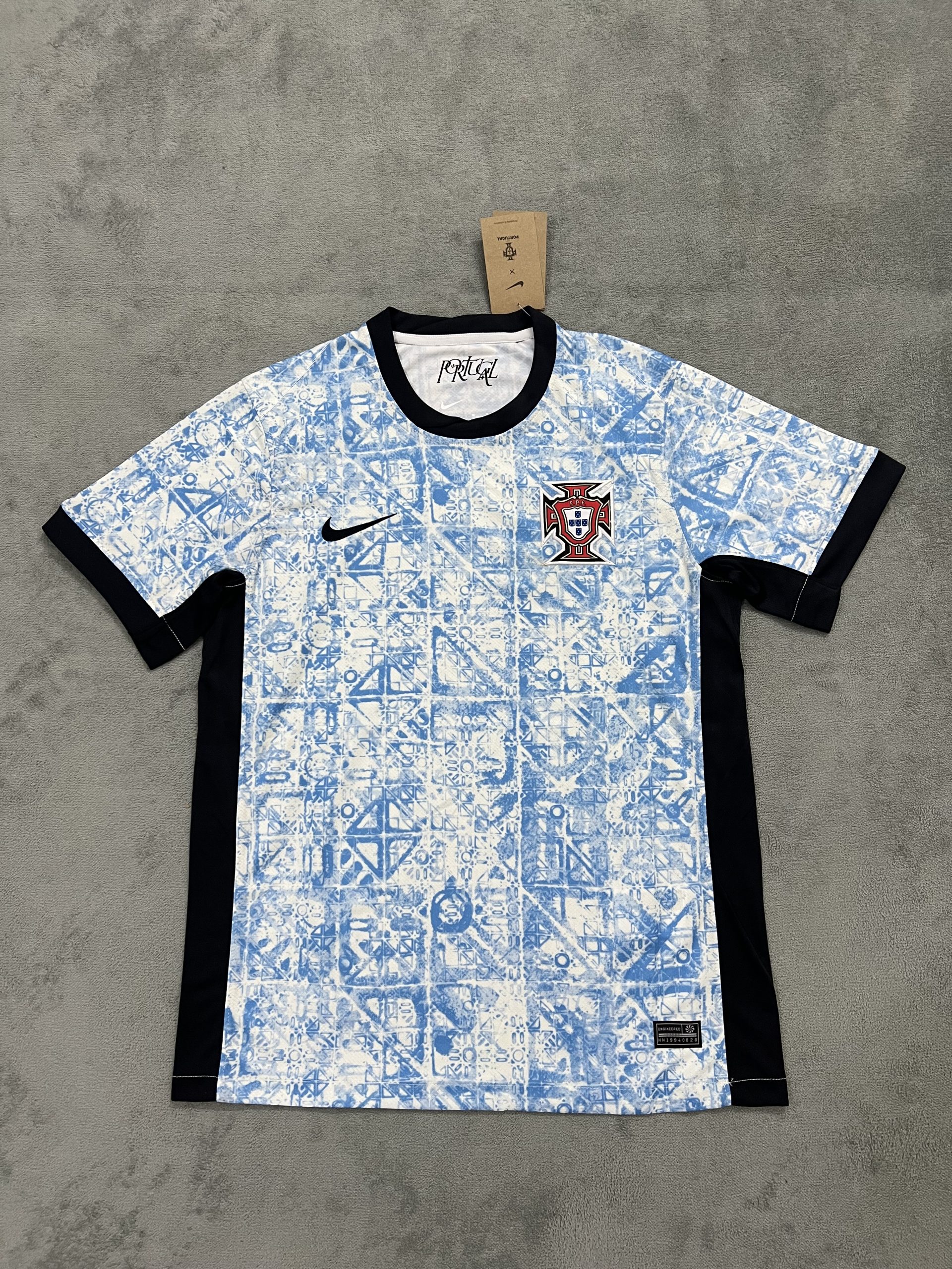 Fan 2024-25 Portugal Away Kit – sanbaer