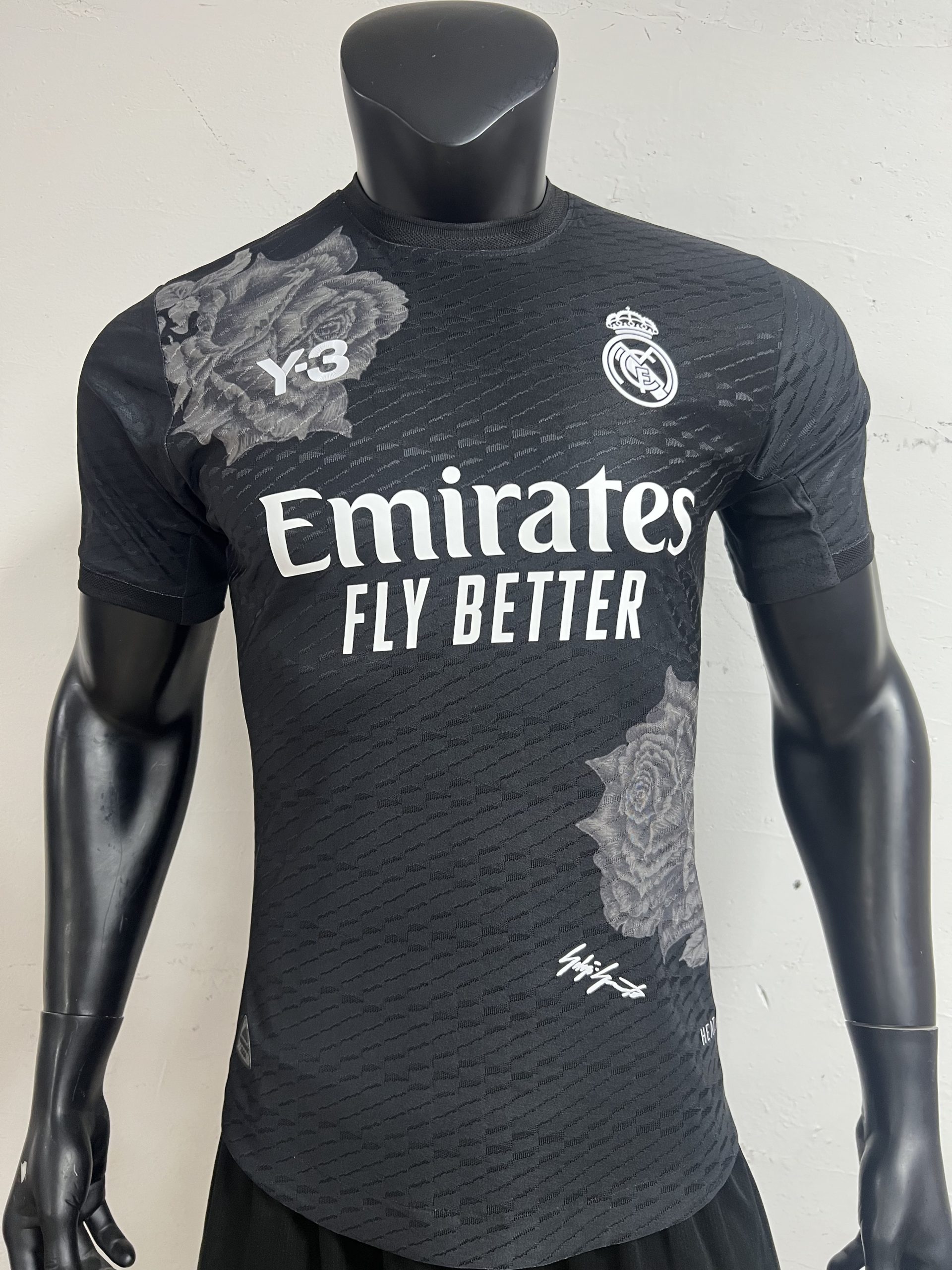 Player 2024-25 Real Madrid Black Y3 Kit – sanbaer